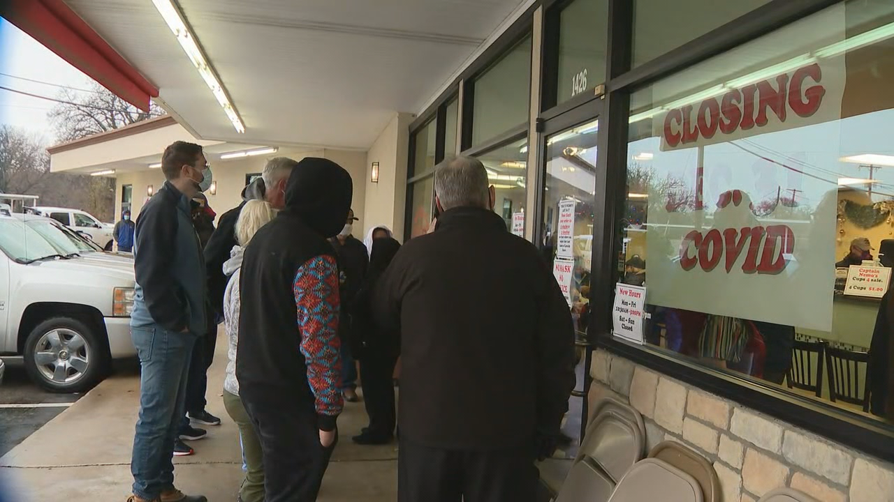 Captain Nemo’s in Irving closes after 50 years of making sandwiches ...