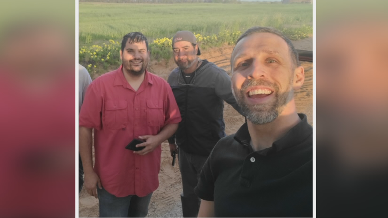 FOX 4 storm chasers help rescue storm victims on Interstate 35 near ...