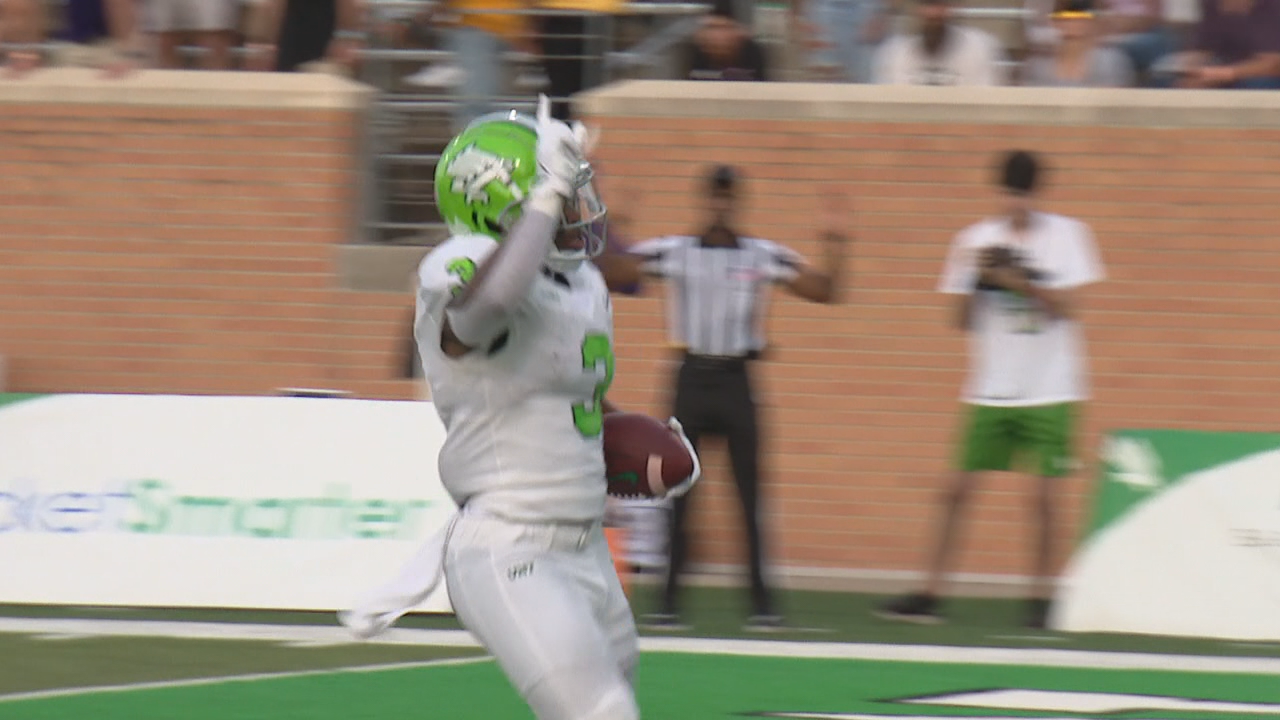 Torrey runs for 244 yards, 3 TDs as North Texas rolls | FOX 4 Dallas ...