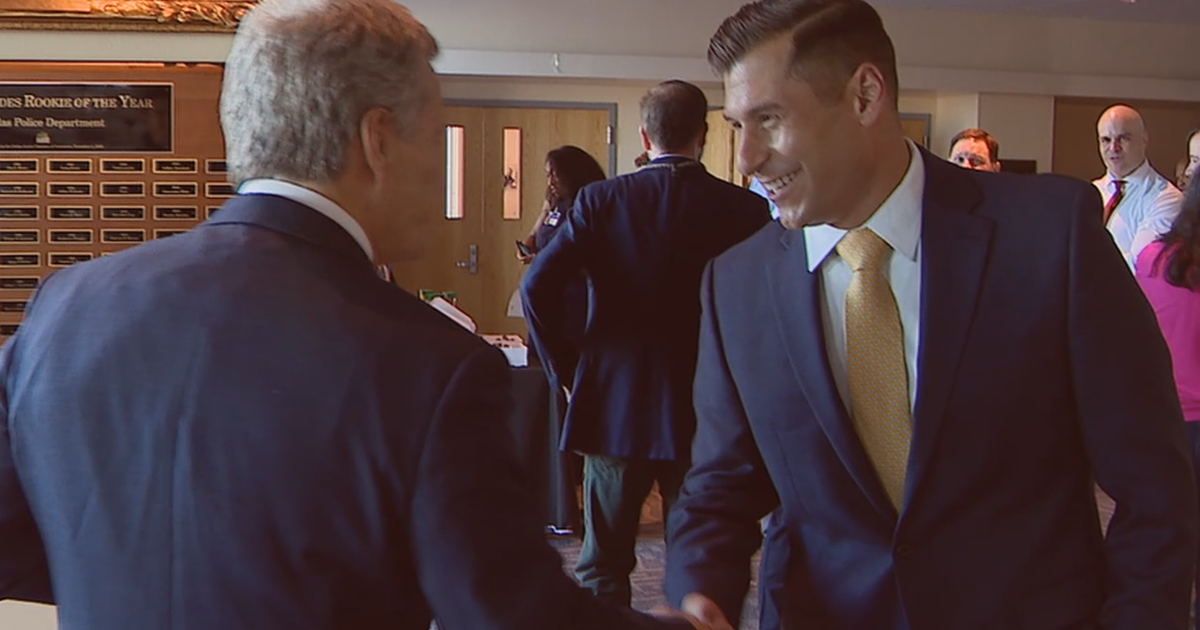 Dallas homicide detective recognized for saving attorney's life in ...