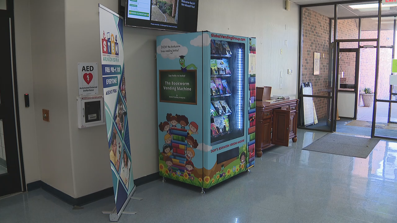 Arlington ISD Girl Scout starts bookworm vending machine | FOX 4 Dallas ...