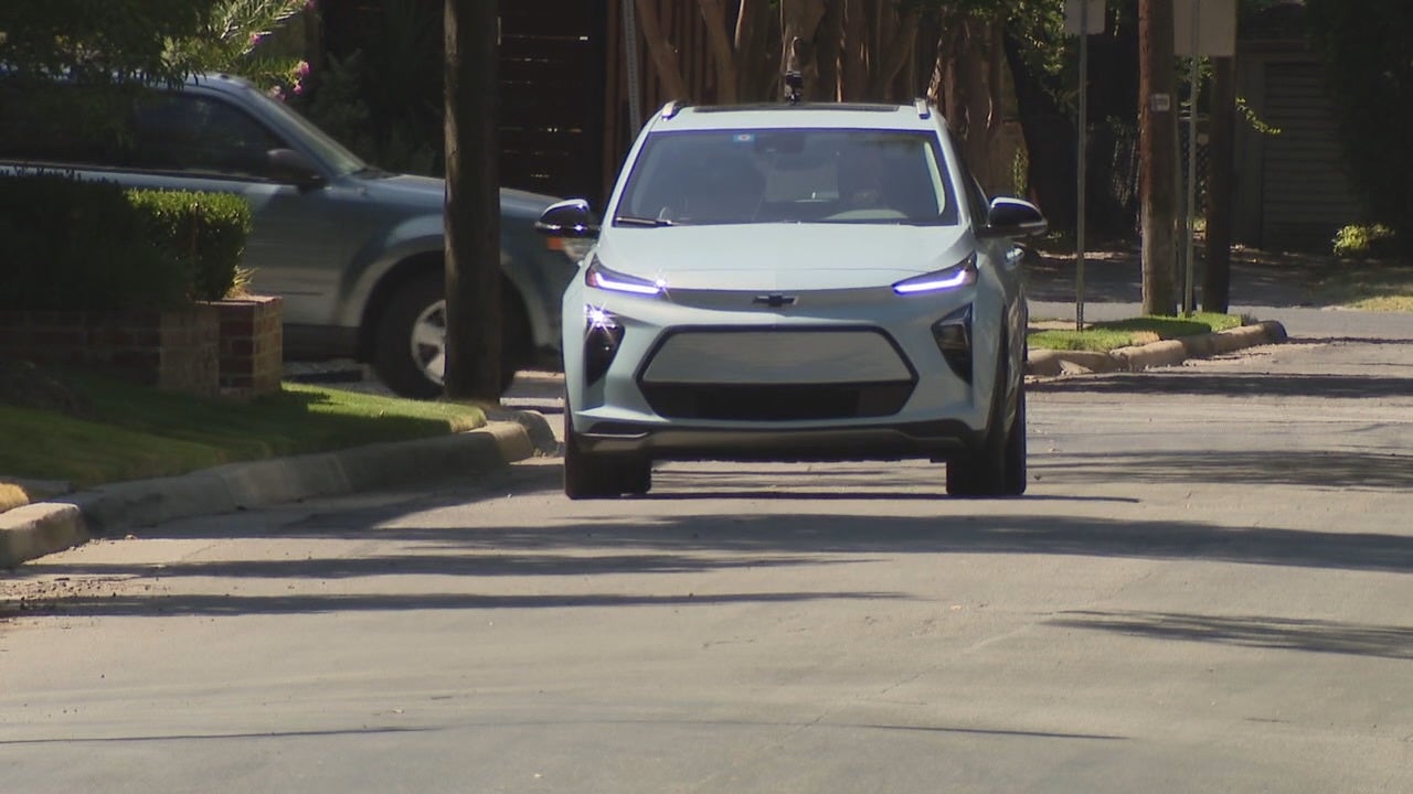 2023 Chevy Bolt EUV Review: Steve Noviello test drives the all-electric ...