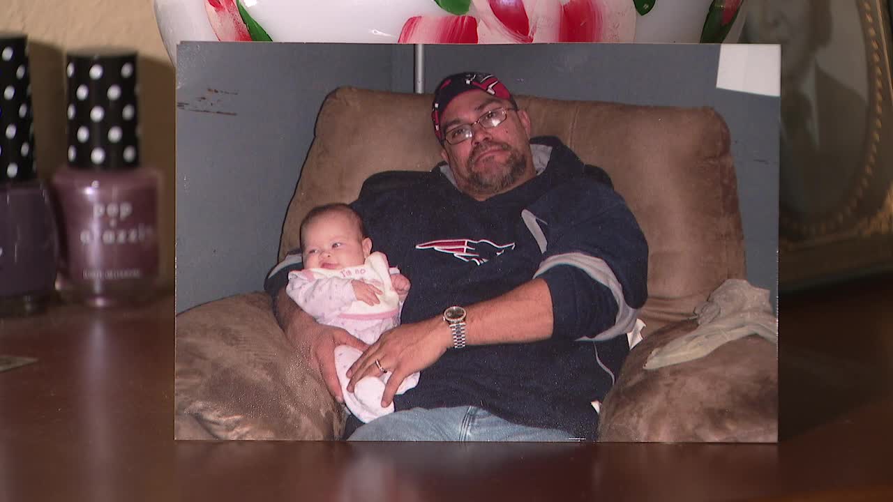 Father killed in road rage shooting on Dallas freeway; police searching ...