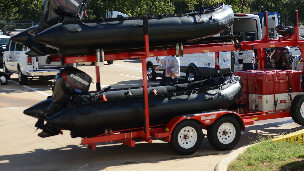 Hurricane Ian: Texas sending search-and-rescue team, boats to Florida ...