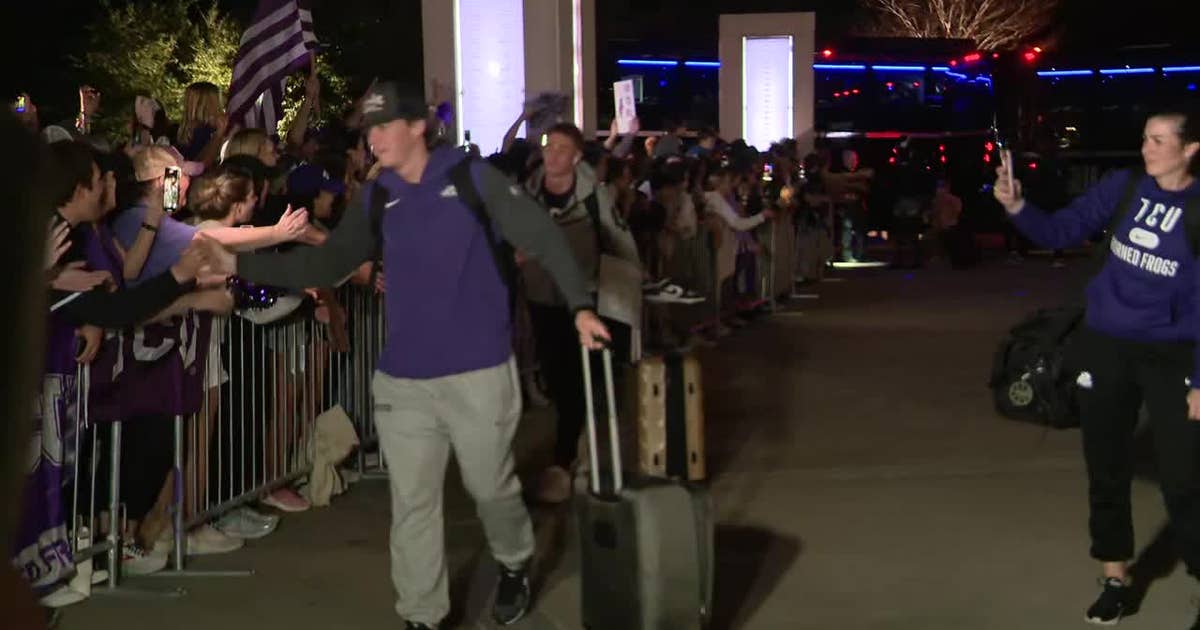 Fans welcome TCU back home after national championship loss | FOX 4 ...