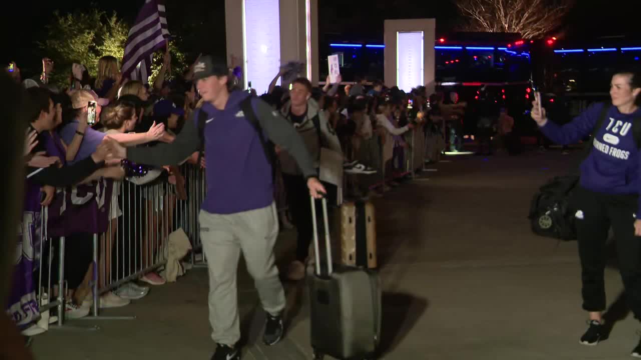 Fans welcome TCU back home after national championship loss | FOX 4 ...