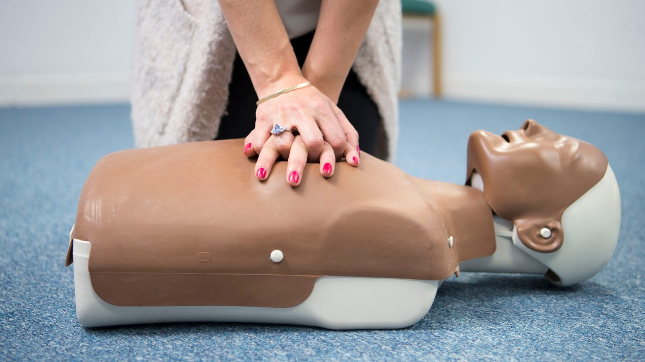 Super Bowl LVII: NFL will offer free CPR training in Arizona | FOX 4 ...