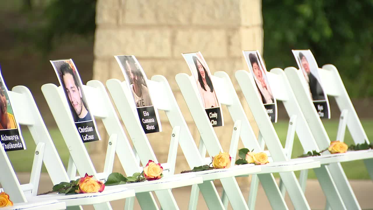 Allen Outlets Shooting Community Vigil Held For Shooting Victims Fox
