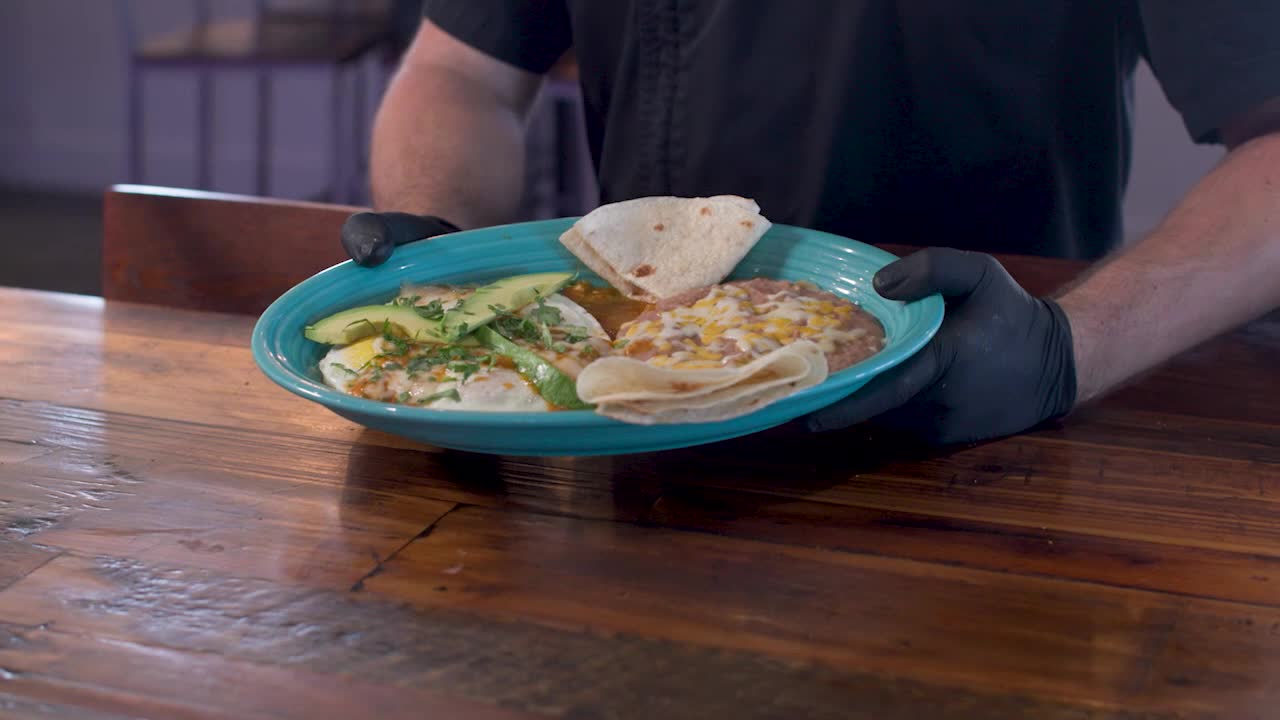 Blue Goose recipe for hatch huevos smothered in hatch salsa | FOX 4 ...