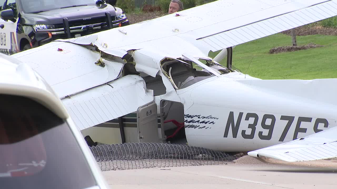 VIDEO: Plane crashes into fence during emergency landing in Arlington ...