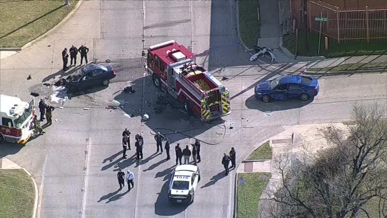 Driver thrown from car after crashing into Dallas fire engine | FOX 4 ...