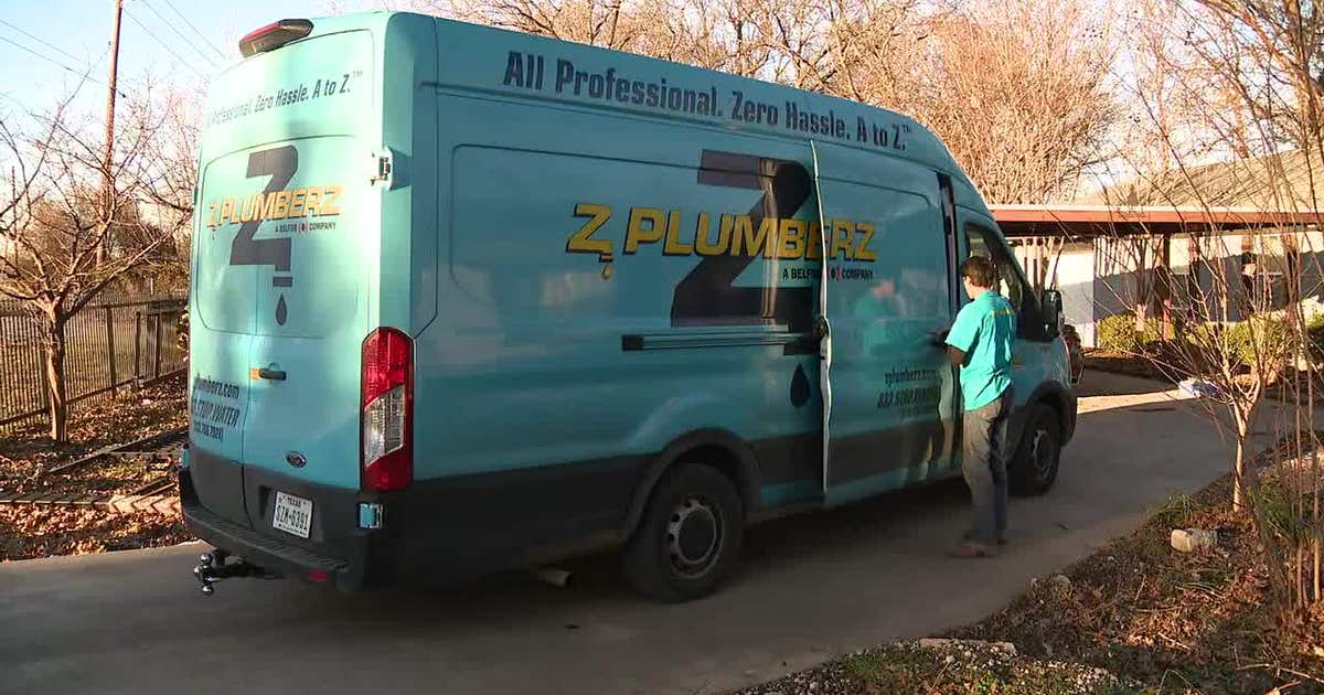 Burst pipes, water main breaks keeping North Texas plumbers busy | FOX ...
