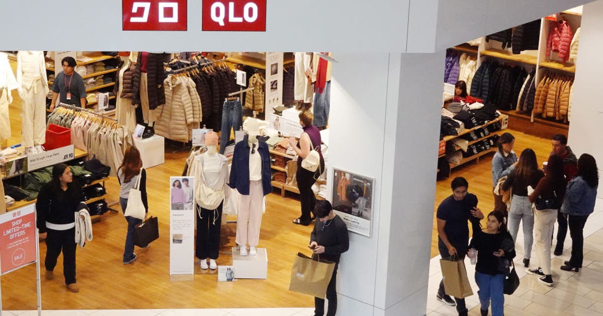 Uniqlo store coming to The Parks at Arlington, records show | FOX 4 ...