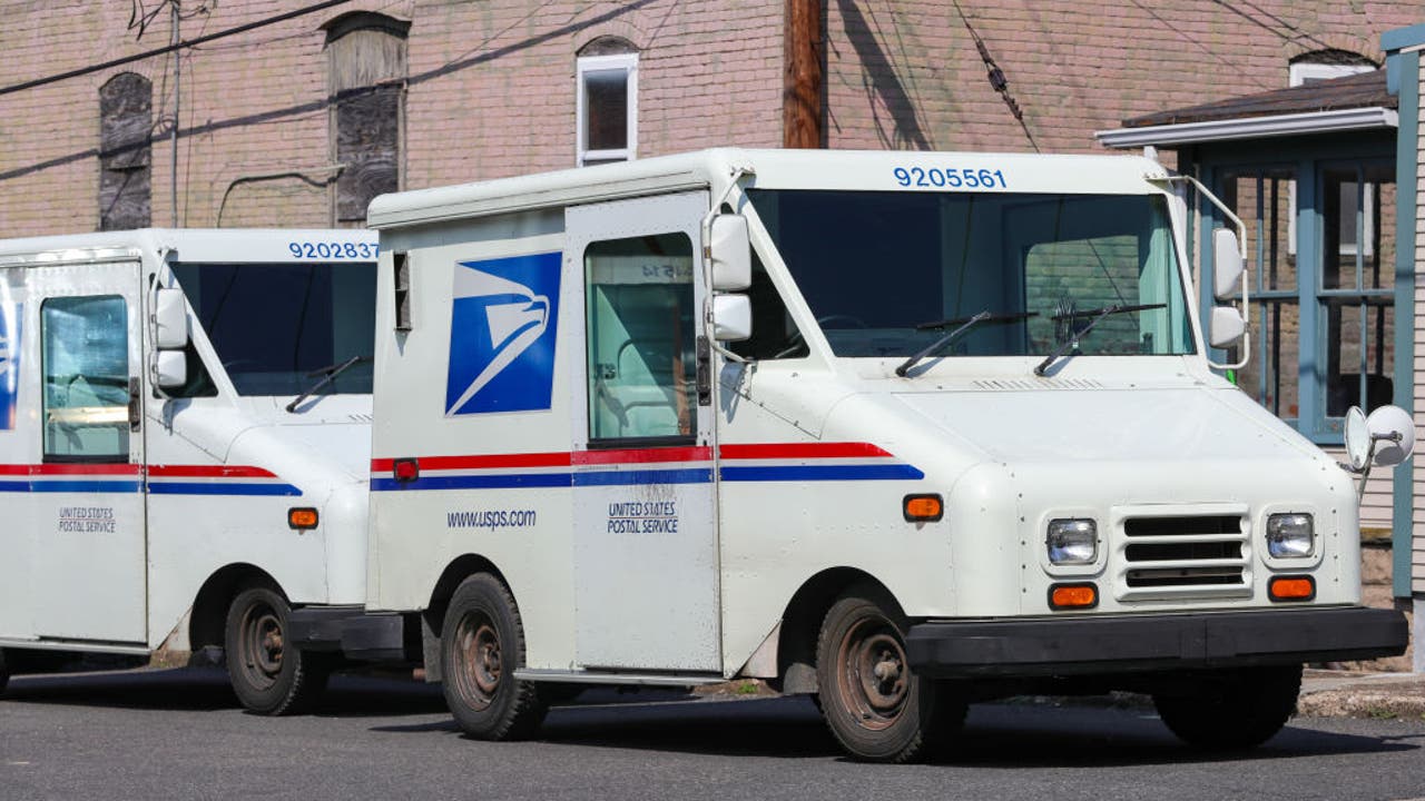 Postal Workers Hold Rally After String Of North Texas Robberies