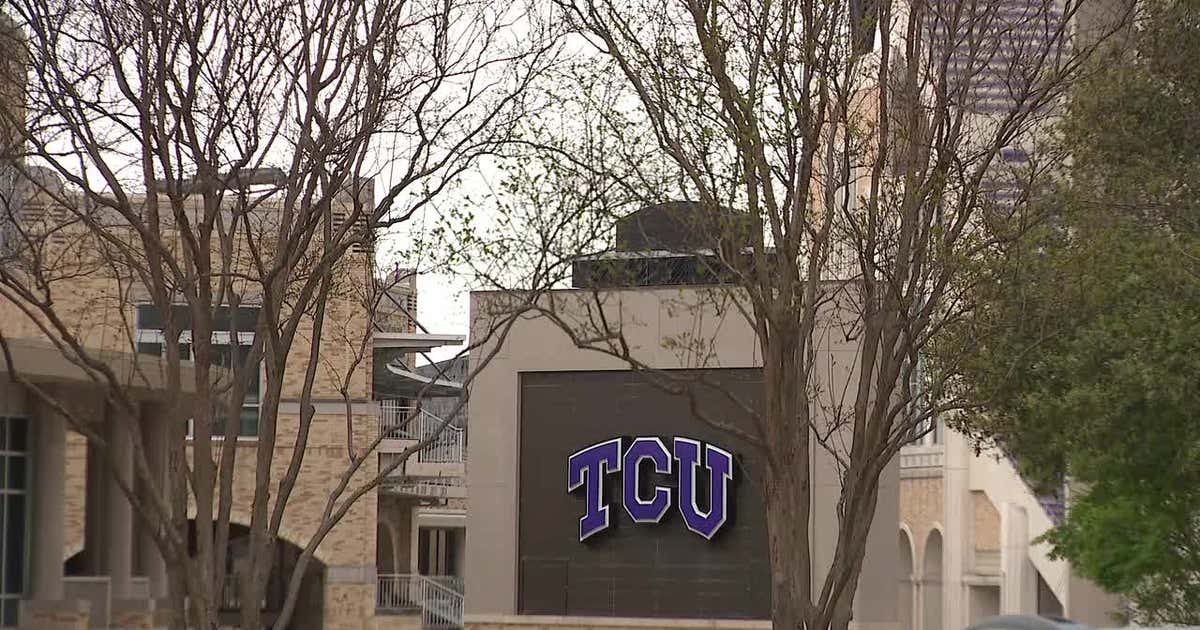 TCU buildings evacuated due to gas leak | FOX 4 Dallas-Fort Worth