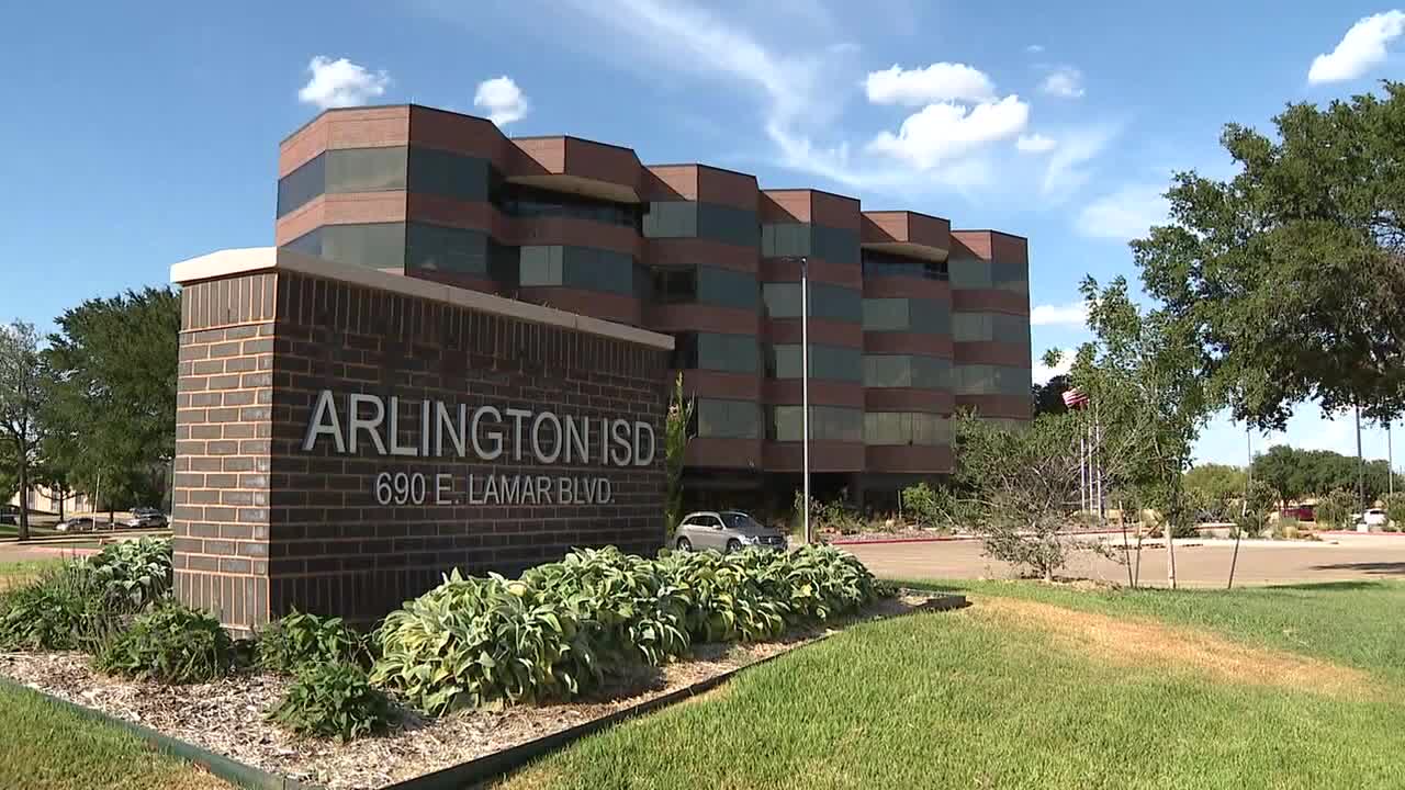 Arlington ISD approves 4% pay raise for teachers, staff | FOX 4 Dallas ...
