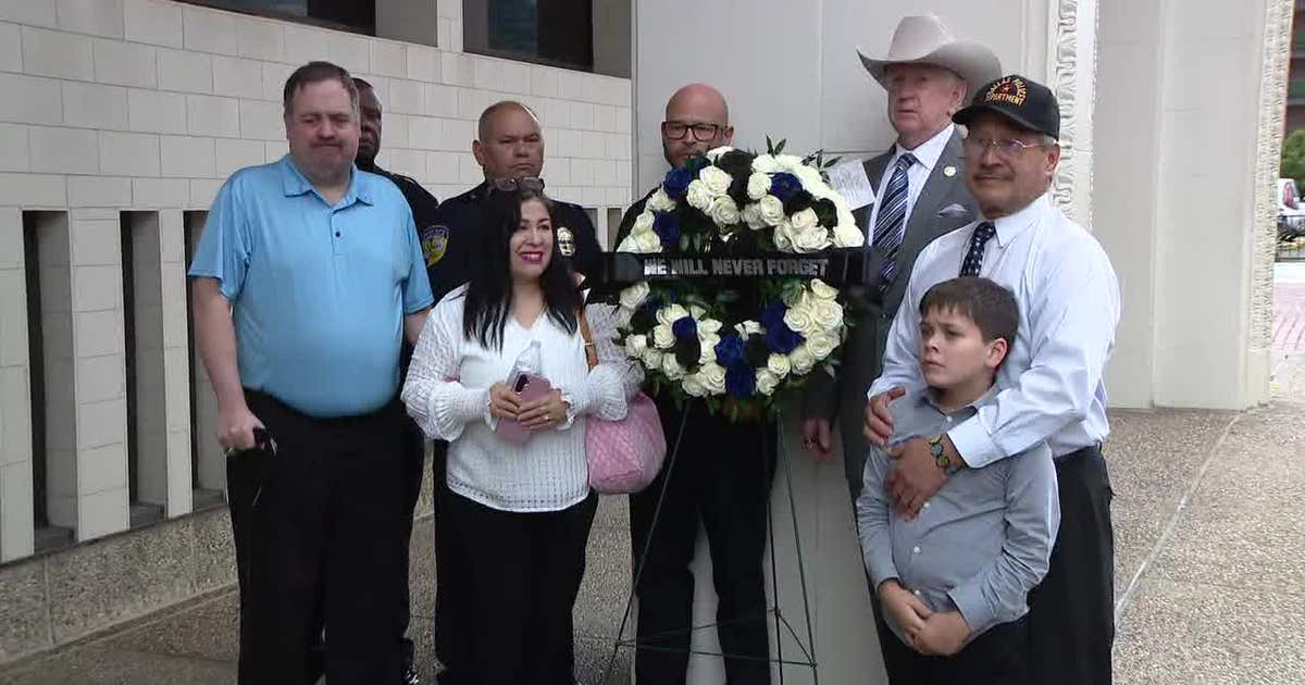 Ceremony held to honor the July 7 Dallas police ambush fallen officers ...