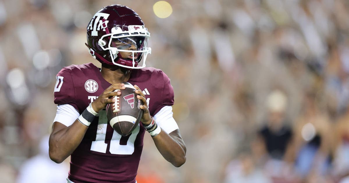 Reed throws two TD passes to help No. 25 Texas A&M outlast Bowling ...