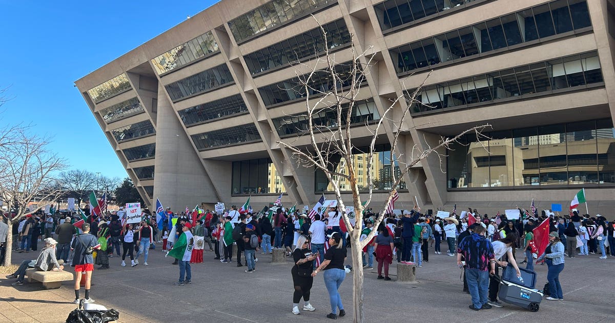 North Texas protests call for end to ICE raids | FOX 4 Dallas-Fort Worth