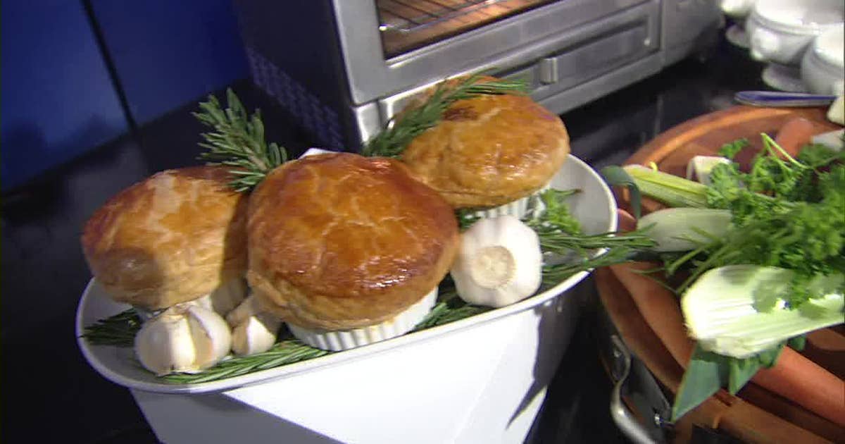Wolfgang Puck's truffled chicken pot pie recipe | FOX 4 Dallas-Fort Worth