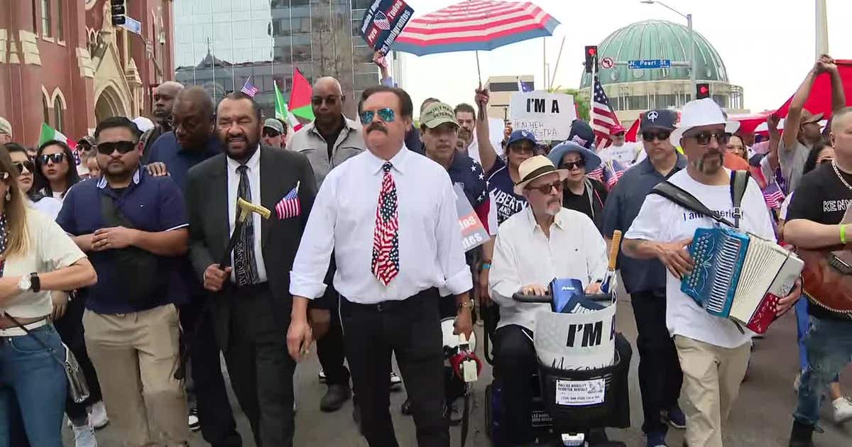 Thousands march in Dallas to call for immigration reform | FOX 4 Dallas ...