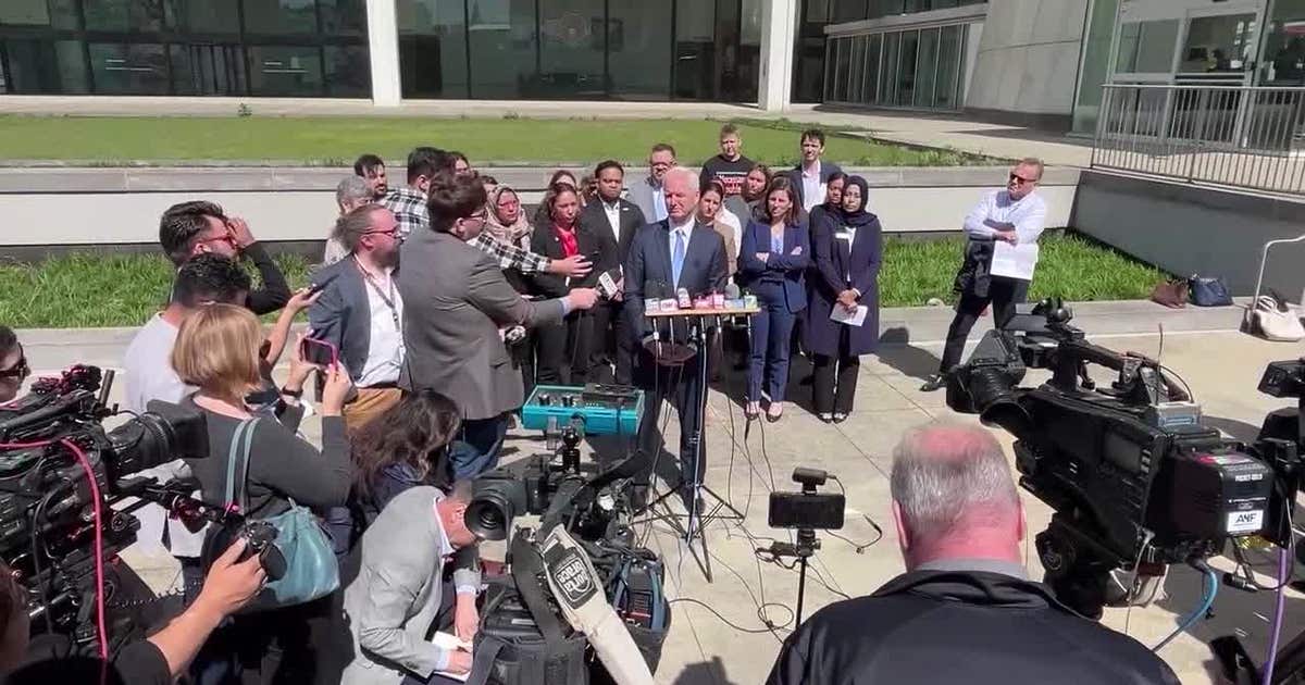 Feds to restore status of international students - for now | FOX 4 ...