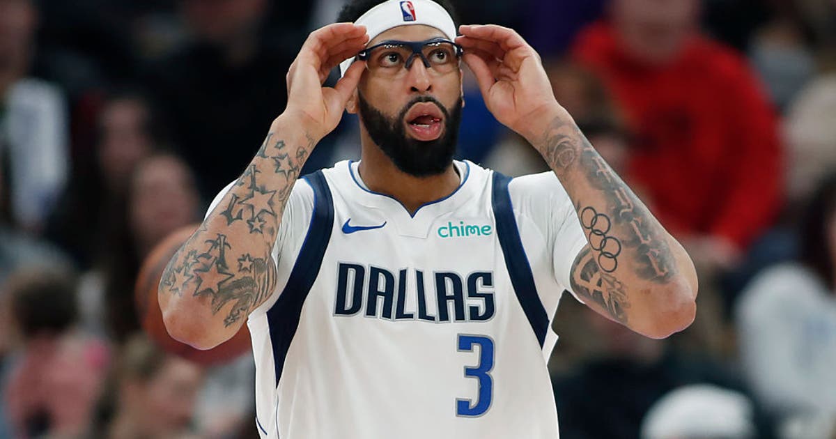 Anthony Davis to undergo hand surgery, out several months | FOX 4 ...
