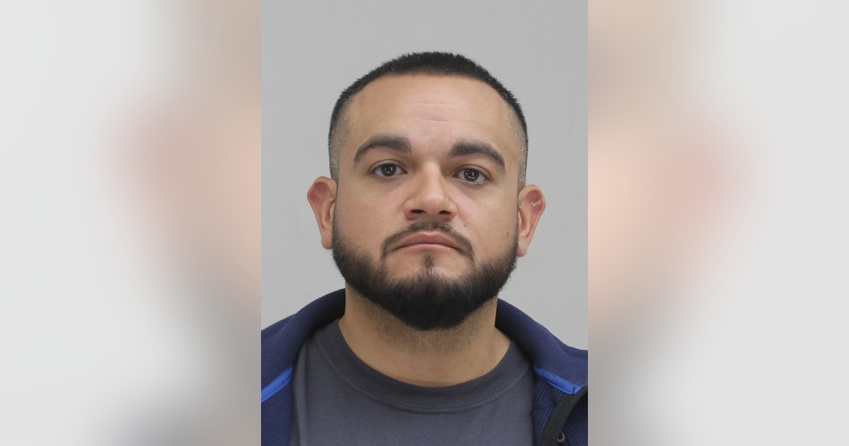 Dallas police officer arrested for evading arrest in prostitution case ...