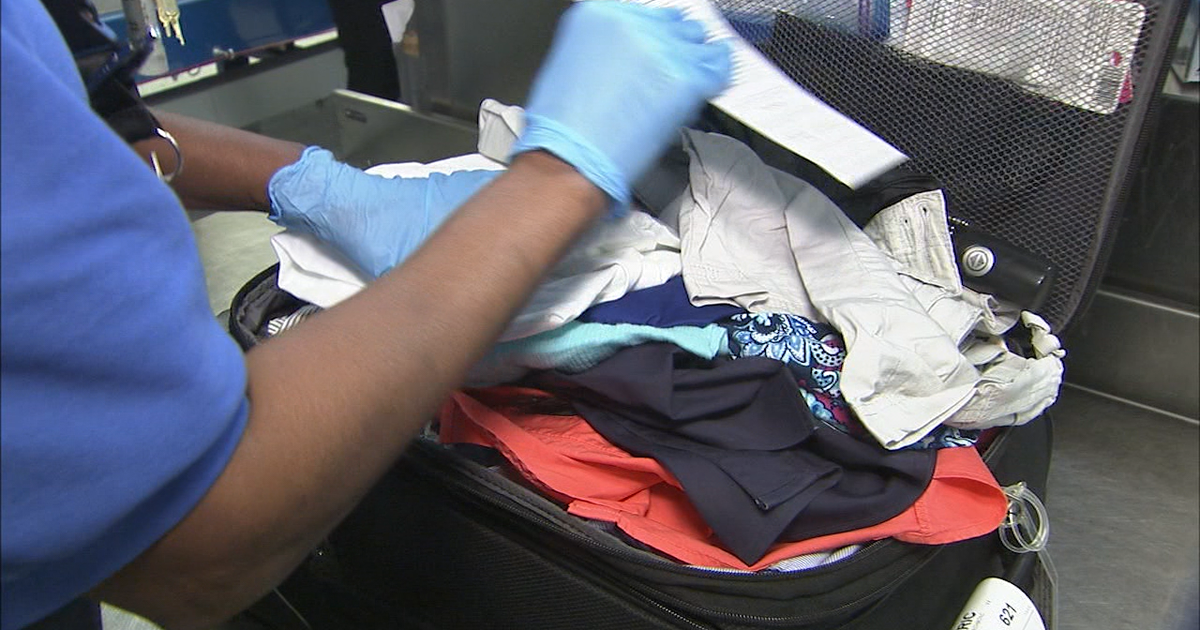 Take a tour of the TSA baggage screening facility at Atlanta's airport ...