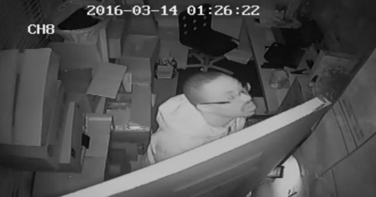 Moe's BBQ burglar caught on camera | FOX 5 Atlanta
