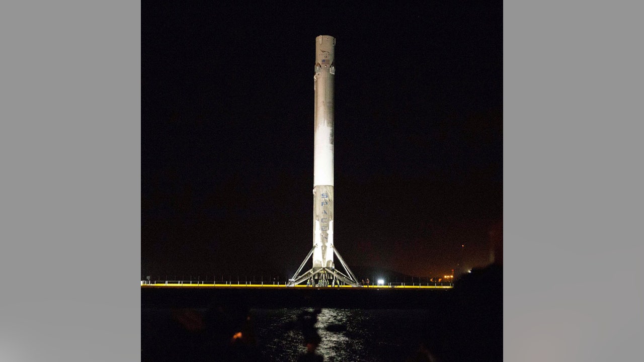 Atop ship, rocket returns to Florida port | FOX 5 Atlanta