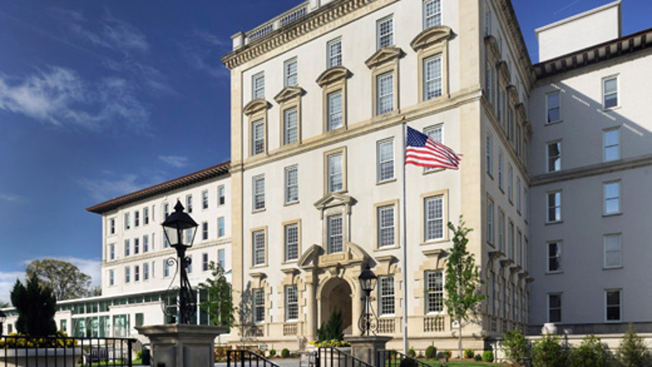 Patient with Lassa fever symptoms arrives at Emory | FOX 5 Atlanta