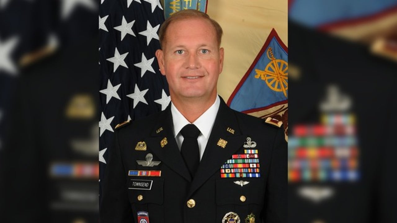 Army colonel dies helping stranded motorist in Virginia | FOX 5 Atlanta