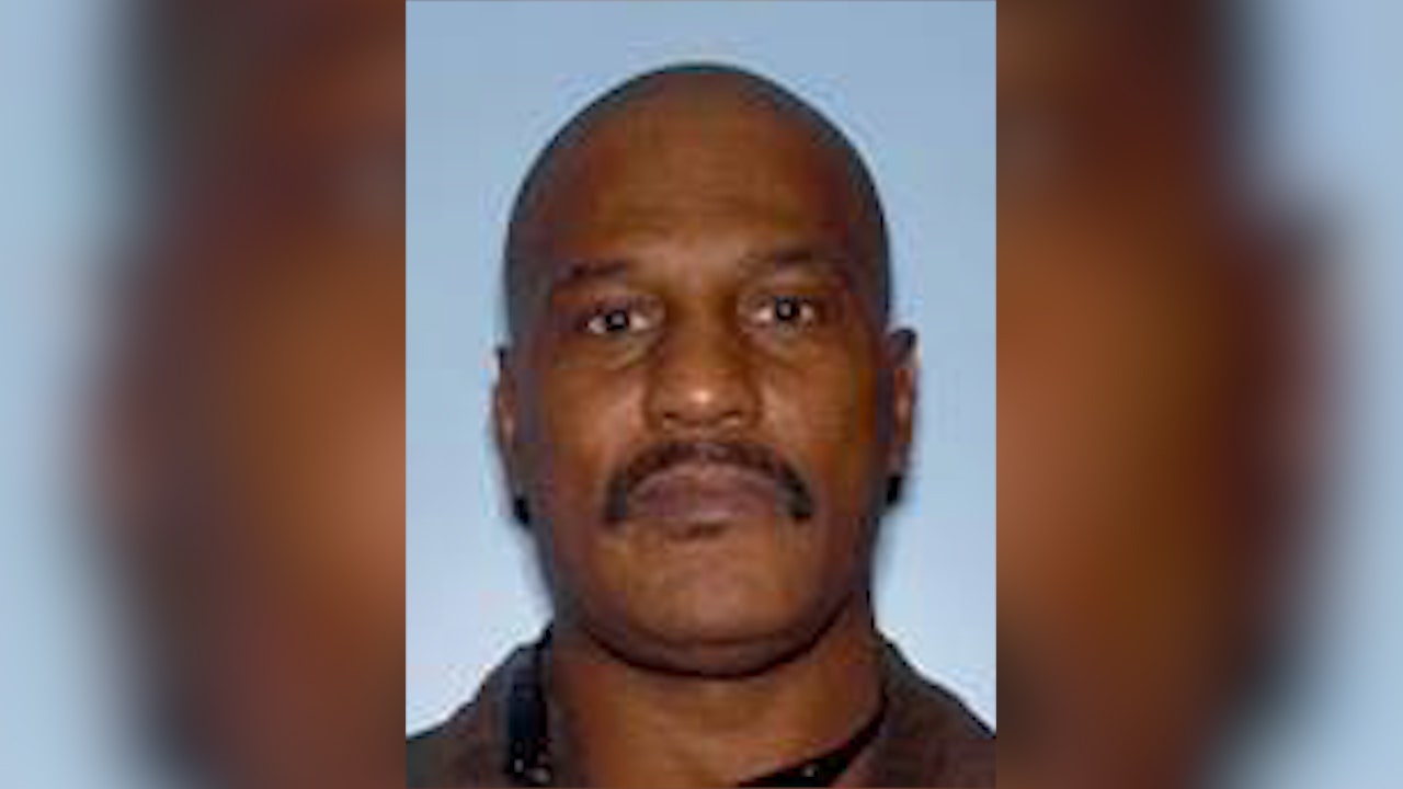 Police: 'dangerous sexual predator' on the loose | FOX 5 Atlanta