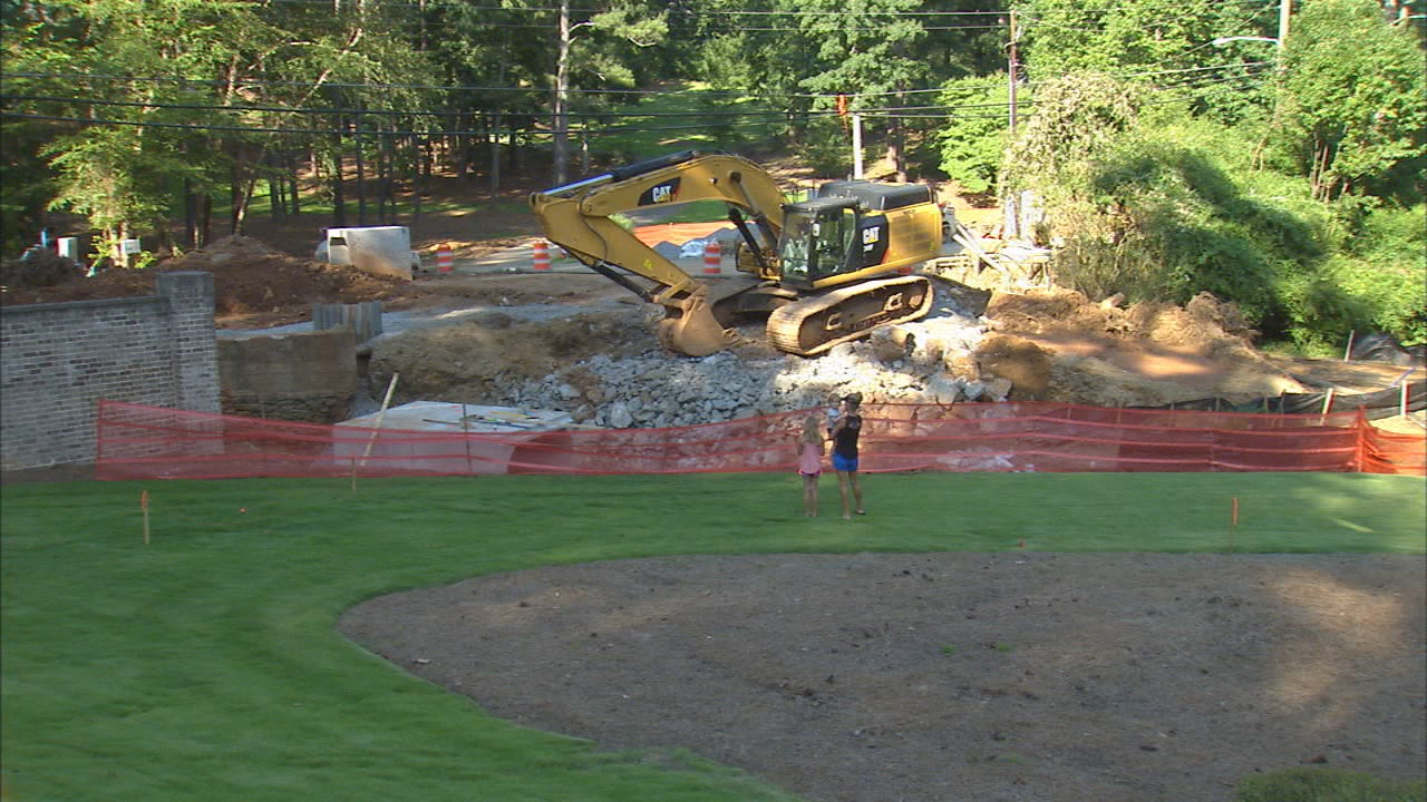 Frustrations flow: Issues continue with Roswell water main | FOX 5 Atlanta
