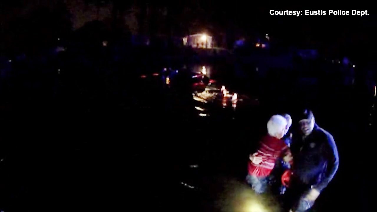 Dramatic lake rescue as 3 are pulled from water | FOX 5 Atlanta