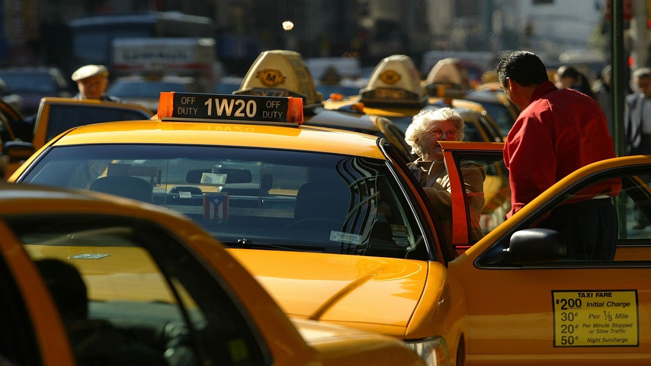 All 'Hail' America's Best Taxicab Driver | FOX 5 Atlanta