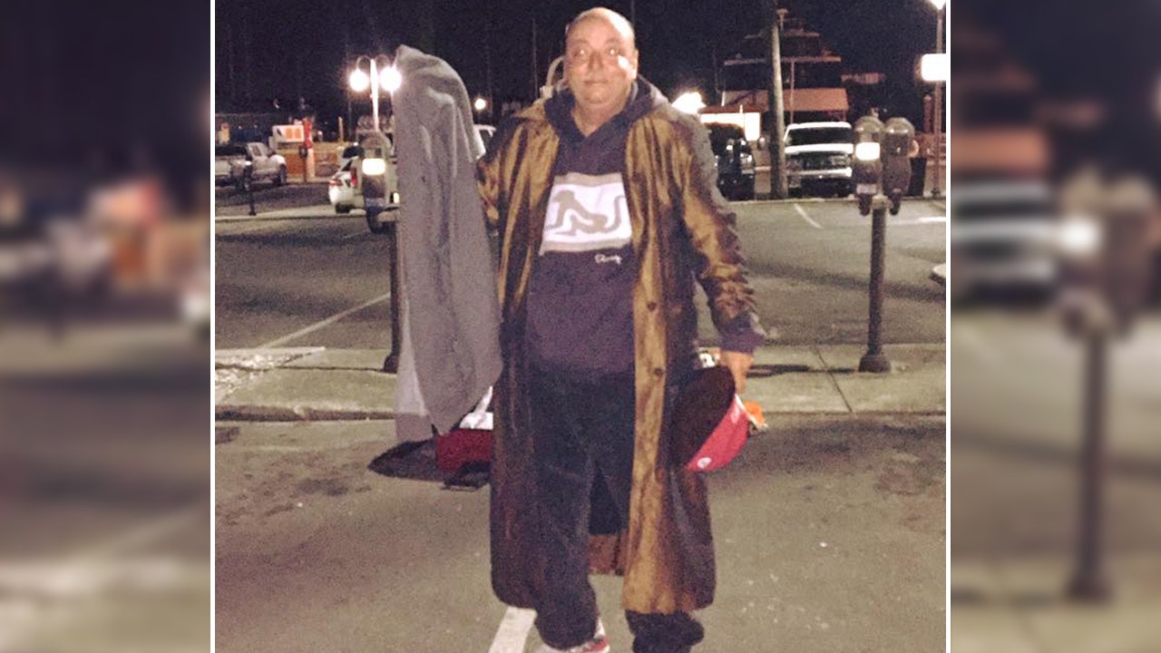 Community rallies for homeless man after post goes viral | FOX 5 Atlanta