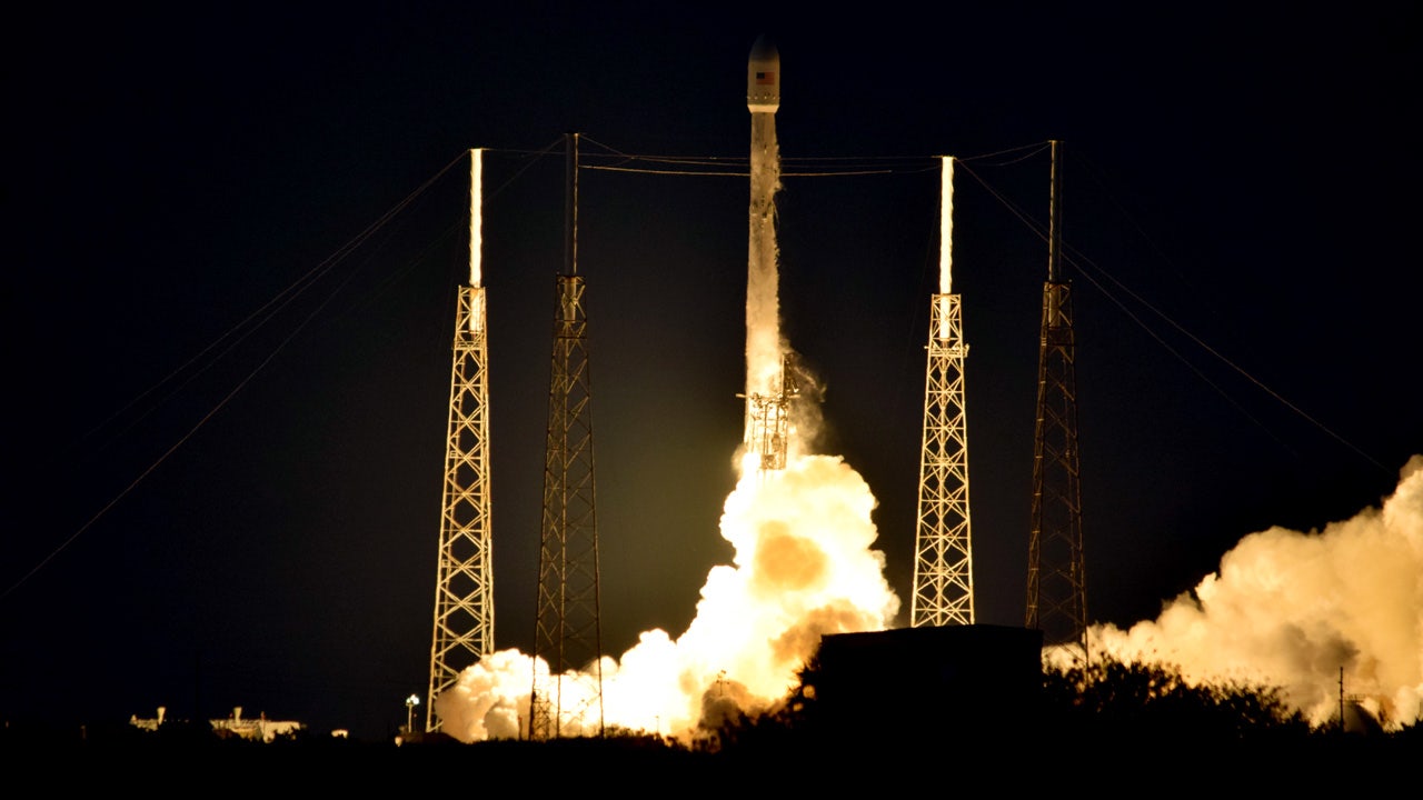 Sunset SpaceX launch | FOX 5 Atlanta