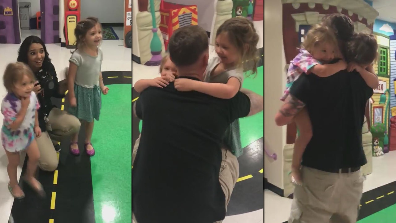 Army Dad On Leave Surprises Daughters At School Fox 5 Atlanta
