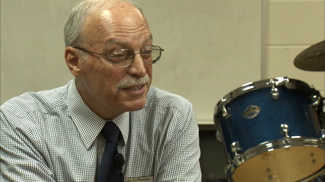 Final drum roll for longtime Gwinnett County music teacher | FOX 5 Atlanta