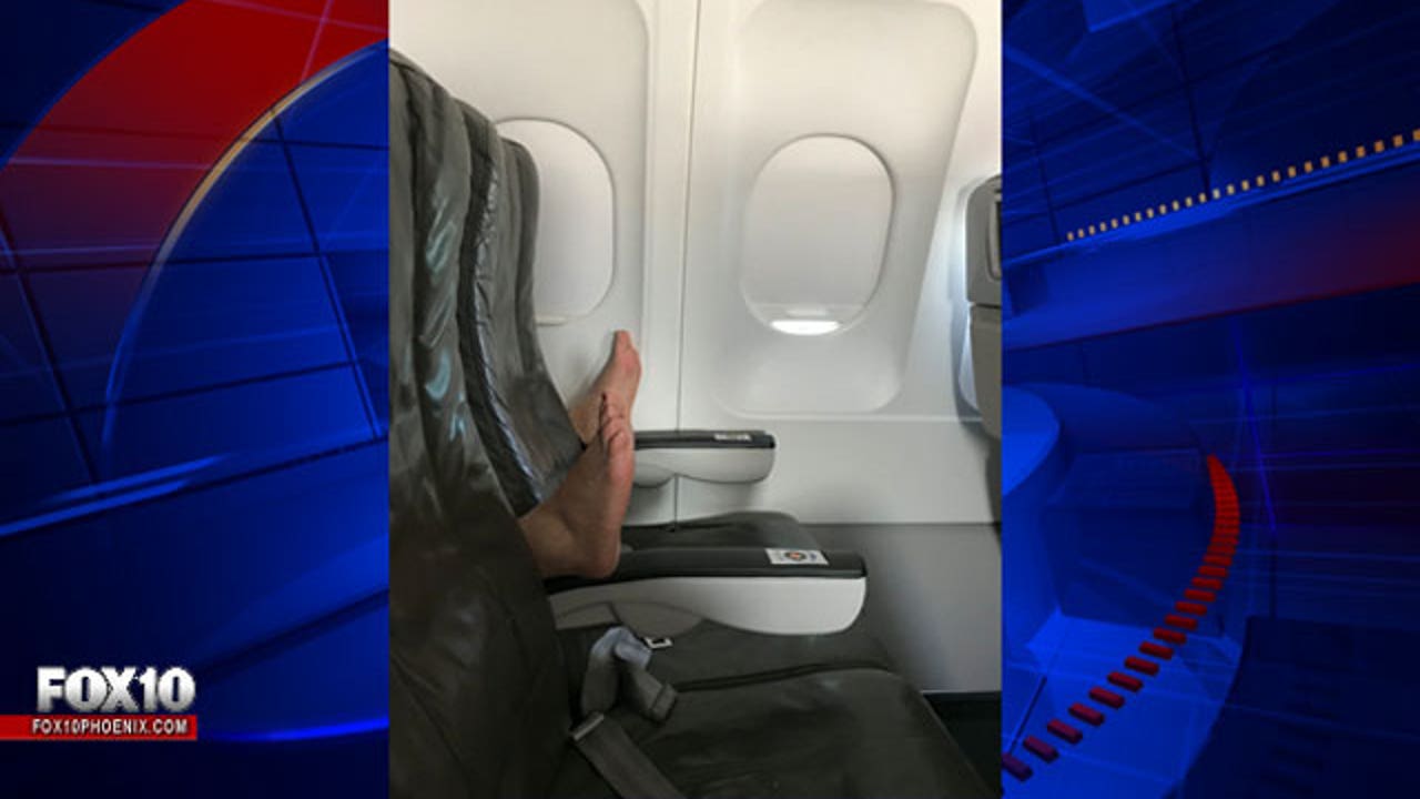 Woman's 'nightmare' encounter with passenger on airplane goes viral ...