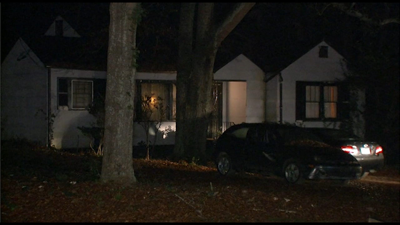 Police Investigate Home Invasion in Southwest Atlanta | FOX 5 Atlanta
