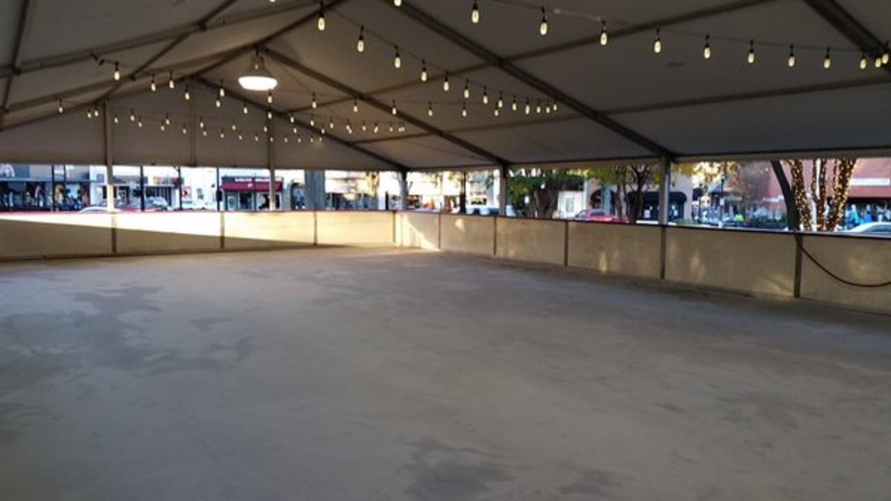 Marietta Square Becomes A Winter Wonderland This Season | FOX 5 Atlanta