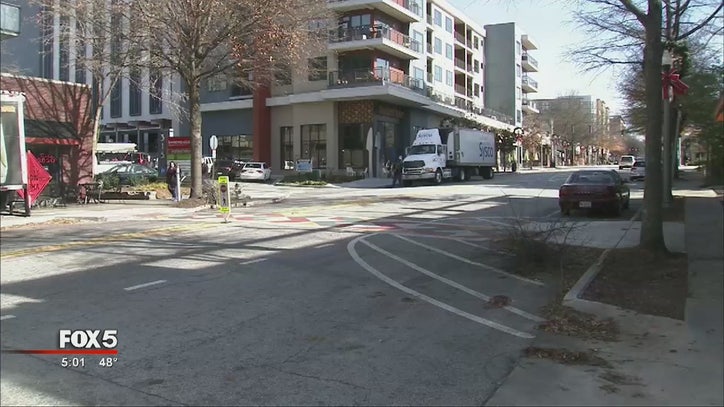 String of armed robberies targeting Decatur businesses | FOX 5 Atlanta