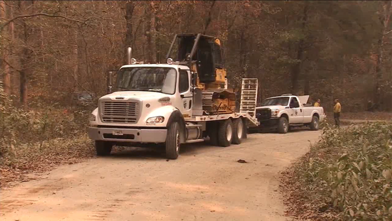 Many outdoor activities banned as fires burn across South | FOX 5 Atlanta