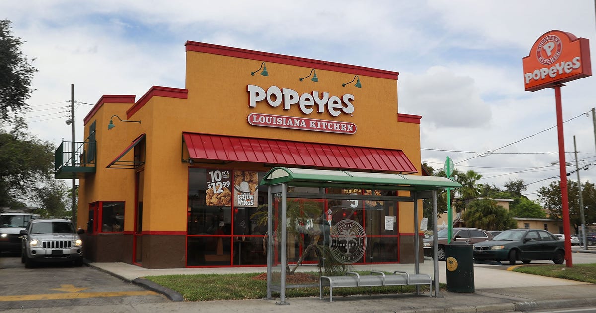 Popeyes Chicken Sandwich craze continues with woman scraping car to cut ...