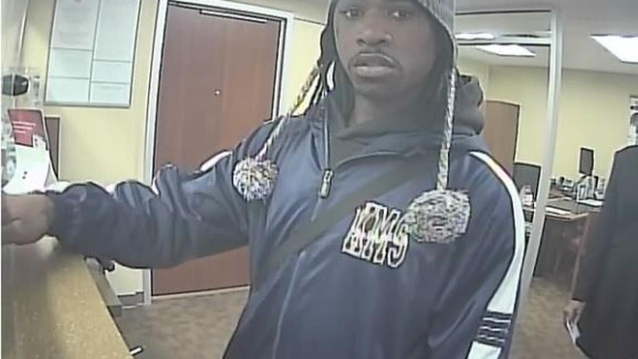 New Video Of Atlanta Bank Robbery Suspect Release Fox 5 Atlanta