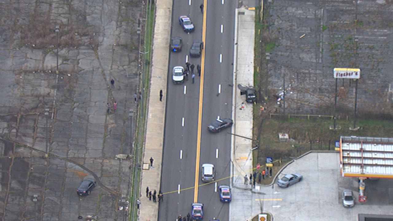 Police Man Arrested After Carjacking Chase Crash In Southwest