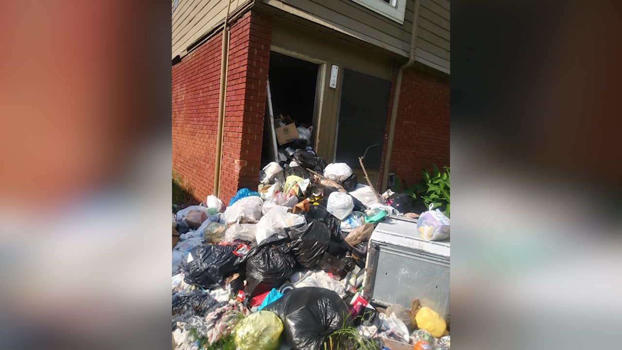 Residents frustrated with filthy living conditions at SW Atlanta ...